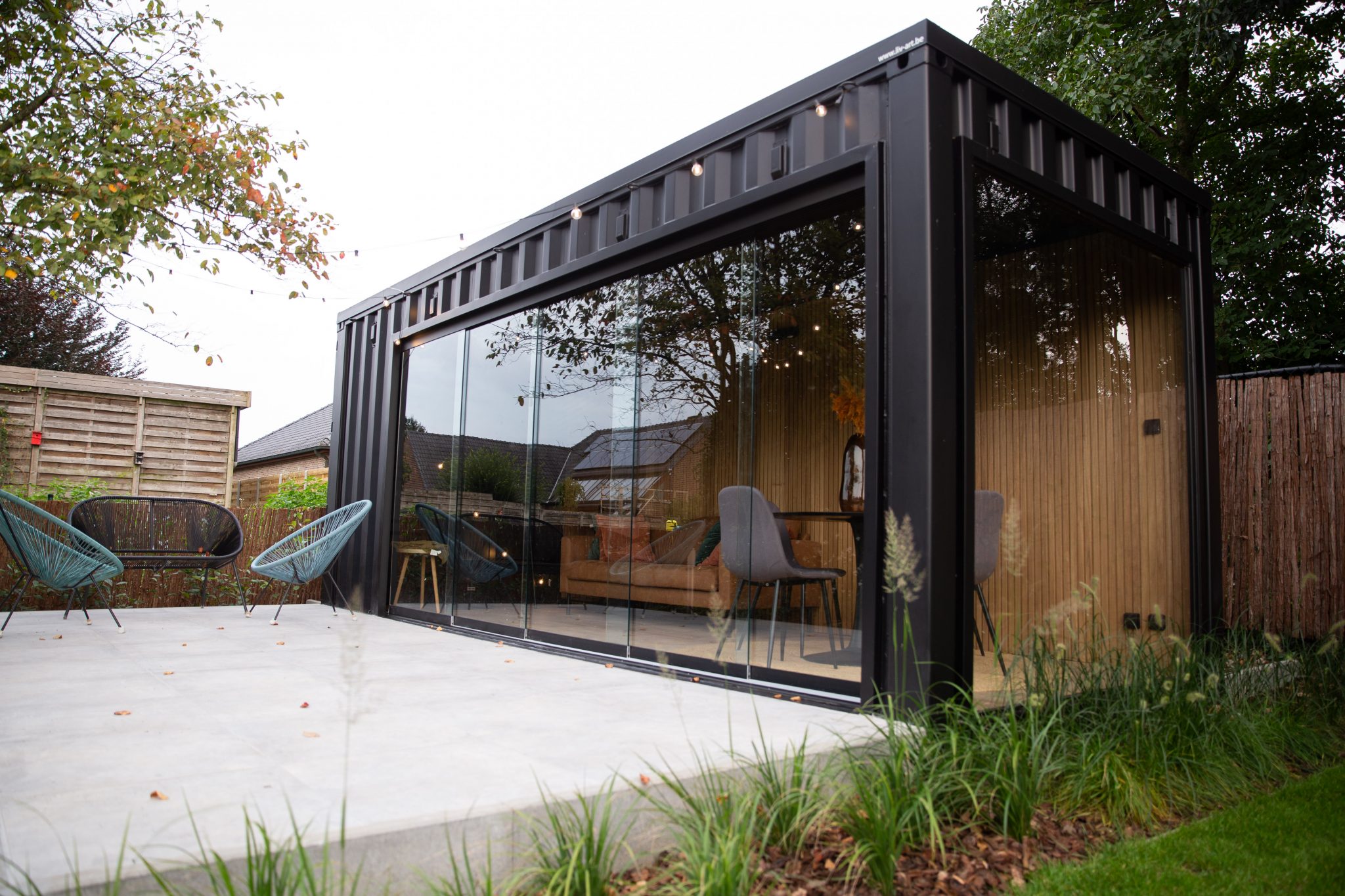 Lounge container met glaspartij - Liv-art.be