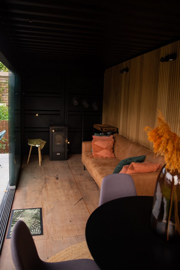 Lounge container met glaspartij - Liv-art.be